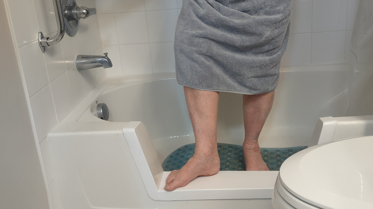 Walk-In Bathtub & Tub-to-Shower Prices Canada | Shower Safe